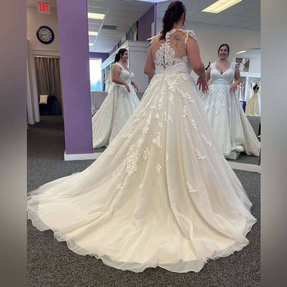 Stella York | Dresses | Jessica Ivorymoscato Wedding Dress | Poshmark